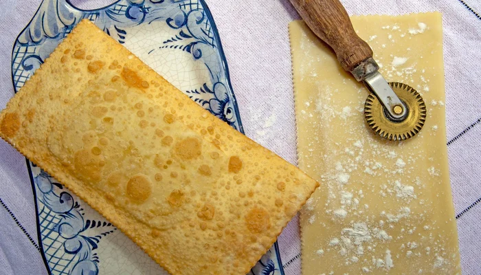 Massa de Pastel Com 2 Ingredientes Super Prática de Fazer - Receitas ...